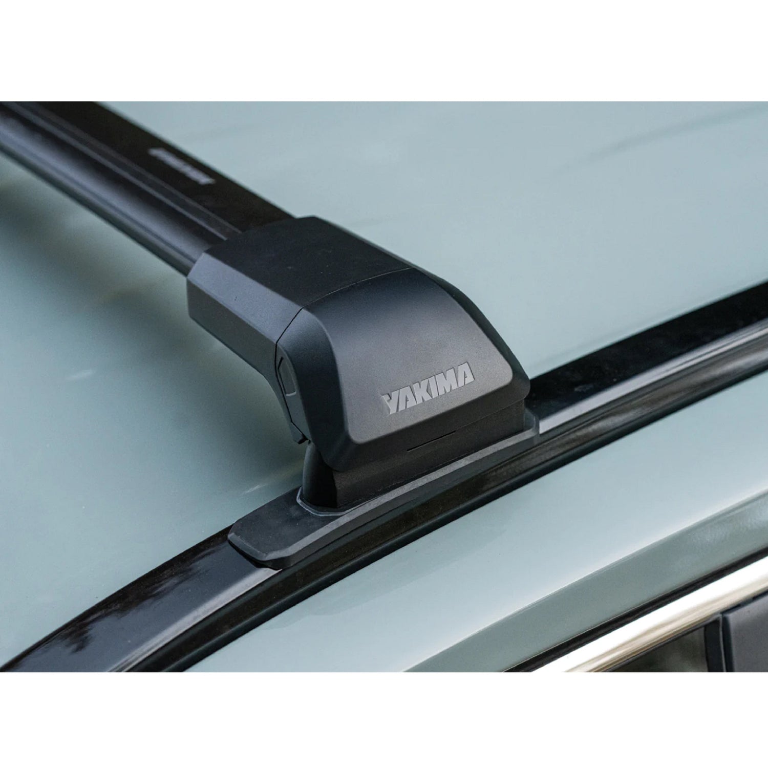Yakima SkyLineFX JetStream System (Flush Bar)– Roof Rack Centre